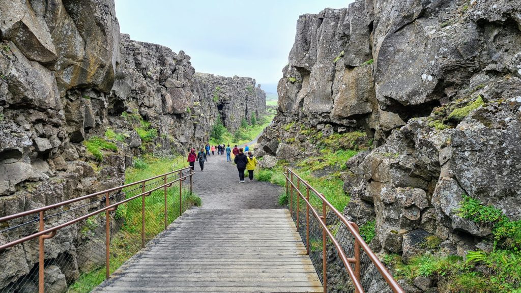 Iceland Photo Gallery: Three Seasons of Thingvellir And The Lake ...