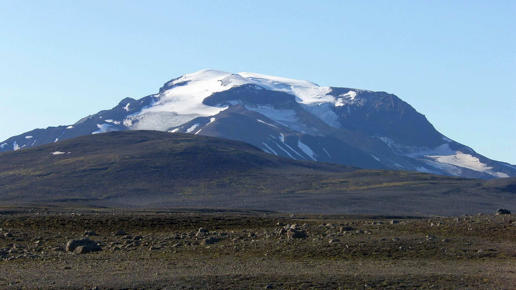 Mountain Snæfell is Breathtakingly Beautiful and Mesmerizing – Iceland ...